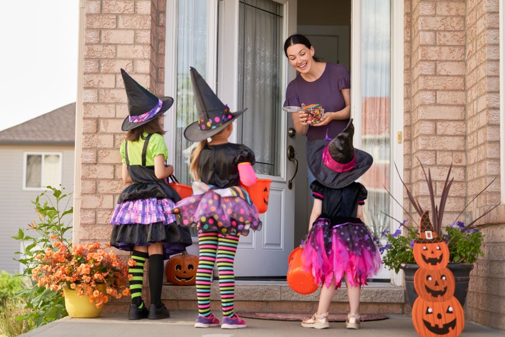 Halloween Safety Tips for Trick-or-Treaters and Drivers